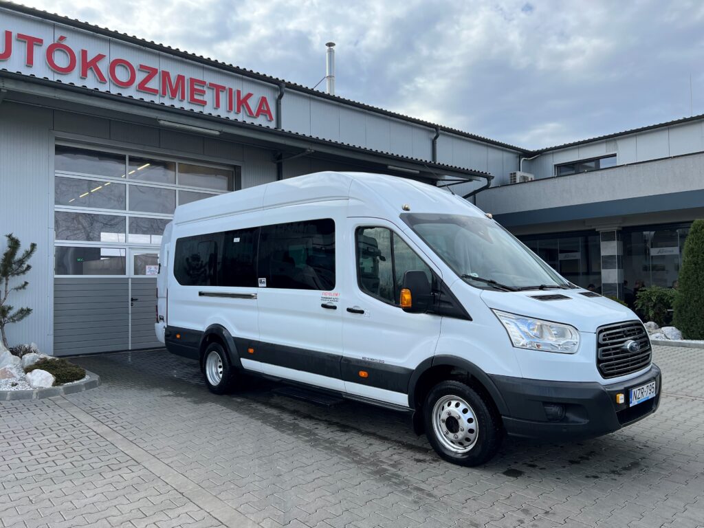 Ford Transit 17+1 • VoziBusz